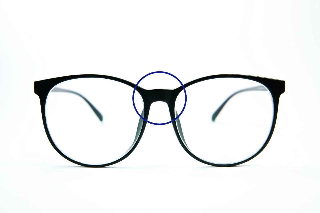 Dicoptic, le dictionnaire de l'optique - Pont (ou nez) de la monture